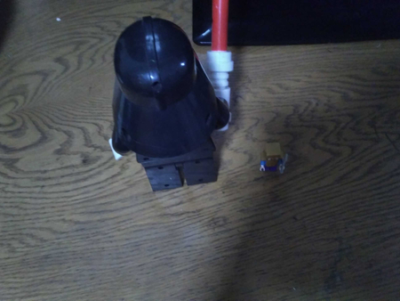 Продаётся большой Дарт Вейдер Lego фигурка