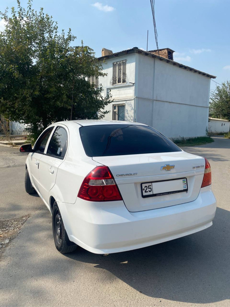 Nexia 3 Сотилади