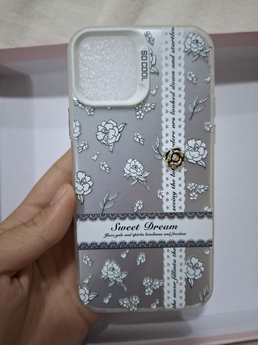 Чехли на iphone 12