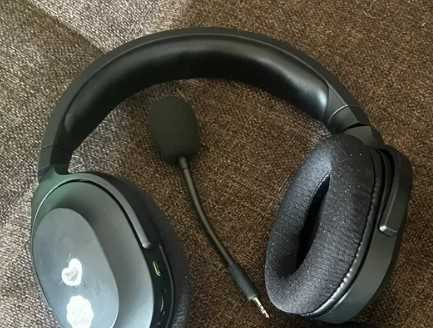 Игровые наушники Razer Baracuda x 2022