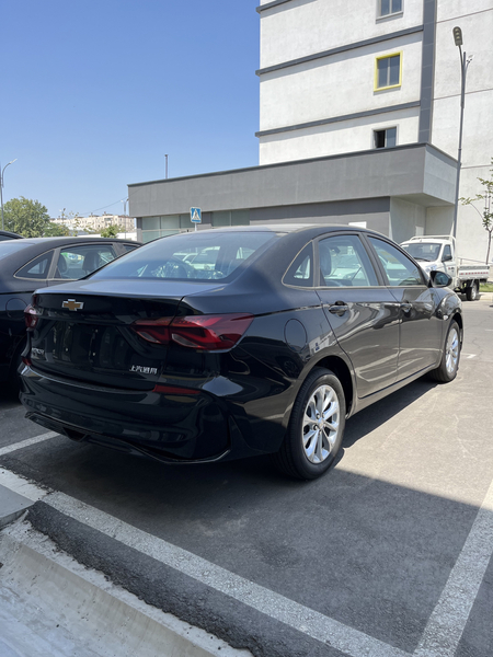 Chevrolet Monza 1.5 atmosferniy 18300$