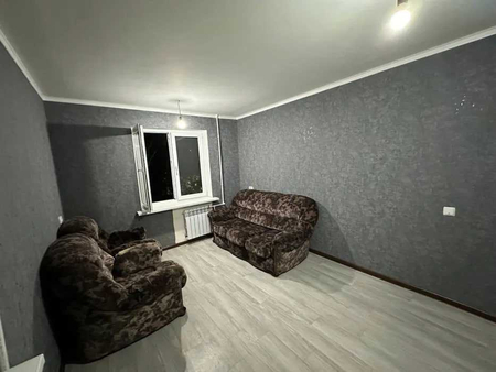 Новомосковская  .2/5/5.  кирпич   40м²