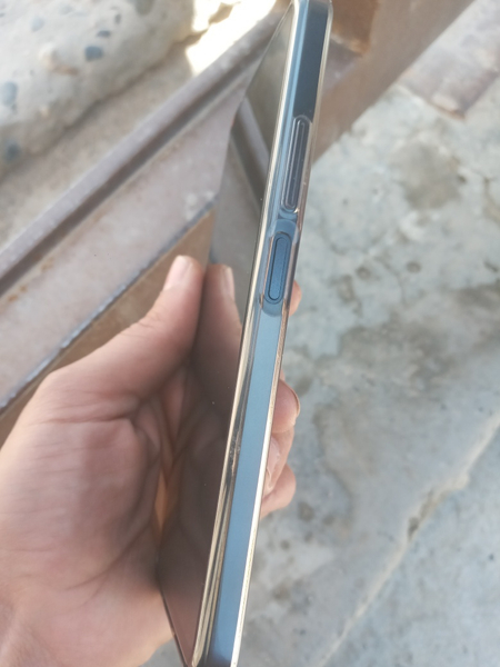 Redmi not 12 telefon srochni sotiladi