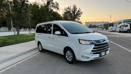 JAC M4 Mikroavtobusni endilikda B prava bilan haydashga ruxsat bo'ldi
