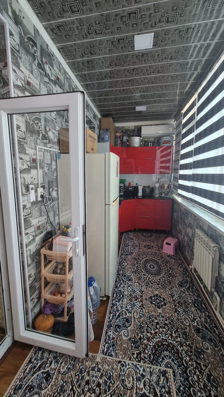 3 xonali 2 qavatdan 100 kvadrat uy sotiladi
