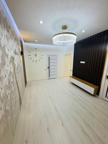 Срочно Чиланзар 10. 2в3/4/4. Продаю