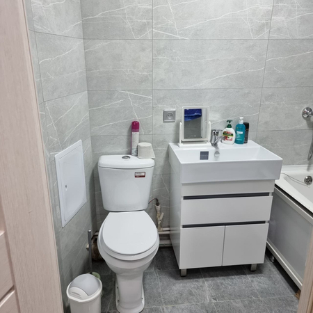Юнусабад 4 квартал 2/2/4 (52²) продаётся квартира