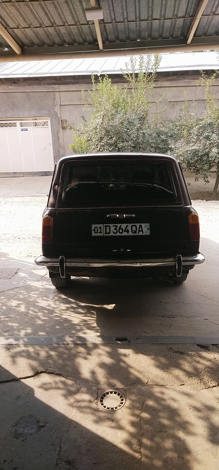 Vaz 2102 sotiladi