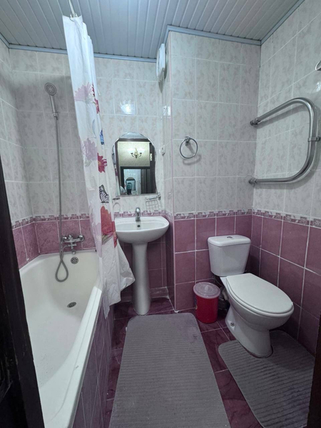 -У метро Хамза 2в3/3/4 Кирпич с Мебелью и Техникой