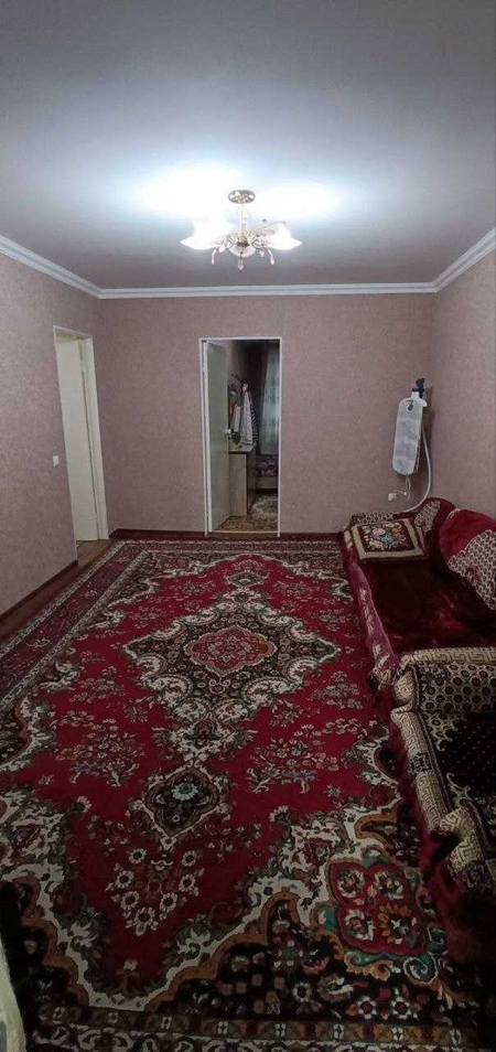 м.Х.Алимжана Дархан Московские высотки 1-комнатная 17/18 50 м² чистая