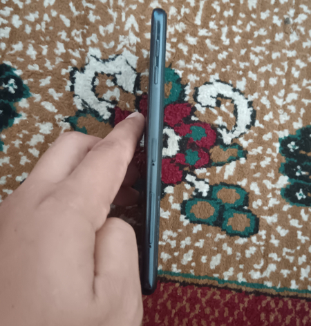 Продаётся SAMSUNG Galaxy J4 плюс Обращайтесь.