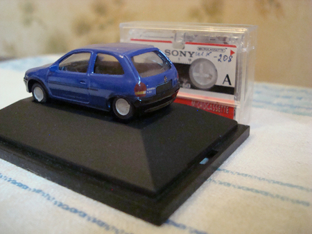 Модель А/м OPEL korsa.Масштаб (1:66) металл. В идеале.