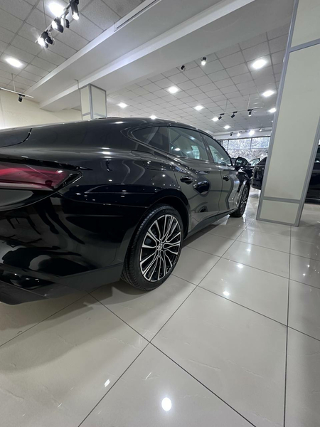 Britanita brendi xitoy sport sedan MG 7.