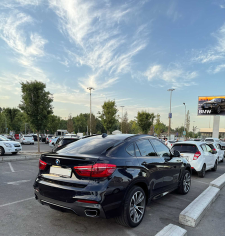 Ideal BMW X6. 3литр turbo.  Тёмно синий цвет. Салон в отличном состо..
