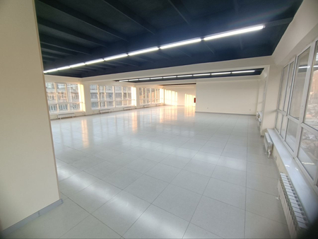 300м² большой зал метро Мирзо Улукбек 4й этаж есть лифт с ремонтом