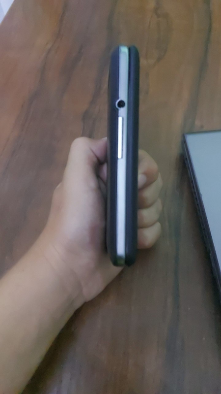 Samsung gusto 4 sotiladi