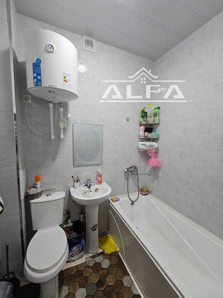 3 xonali qilingan 75m² +75m² podval, 1-qavat sotiladi.