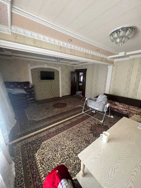 срочна продаётся 4 комнатная квартира в массиве КАРАТАШ
