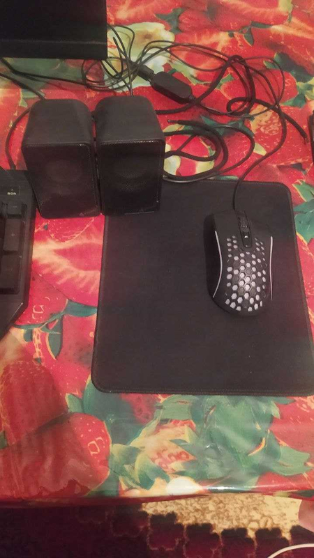 Full komplekt kuchli igravoy stolni kompyuter sotiladi