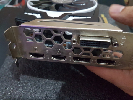Msi GTX1060 3GB Armor.