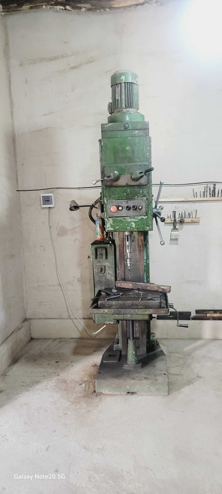 Tokar stanok sotiladi