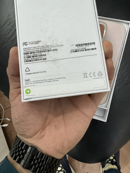 Iphone 16 Pro max dubaiski