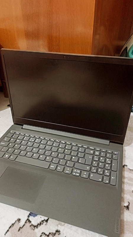 Notebook Lenovo  satiladi