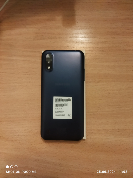 Samsung A01  с параметрами (2/16) в отличном состоянии