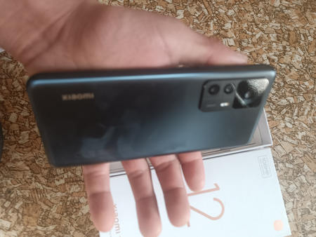 XIAOMI MI 12T sotiladi yoki obmen