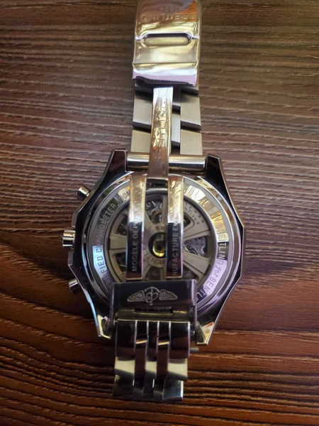 Продаю часы breitling