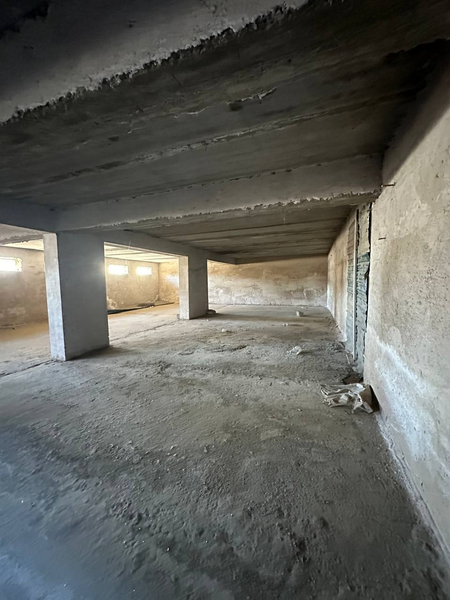 Продаётся 4х этажном здание с подвалом  1500м². Турон гостиная,.