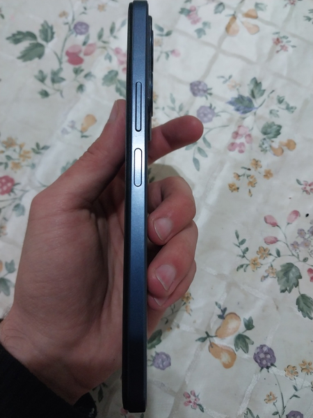 Telefon sotiladi srochno