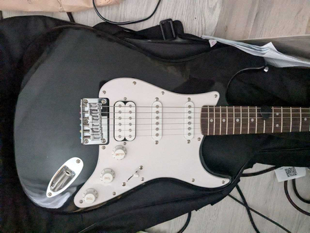Электрогитара fender squier bullet stratocaster hss черный