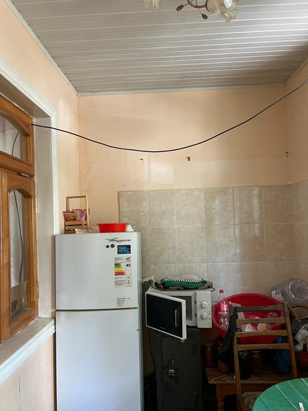 Parkent bozori Ummon to\\\'yxona  Behruz Restoran 2 xonali uy sotiladi