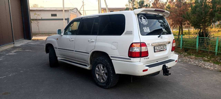 Toyota land cruiser 100
