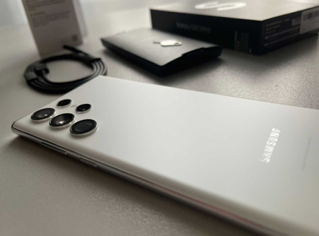 Samsung galaxy s22 ultra. 12/256