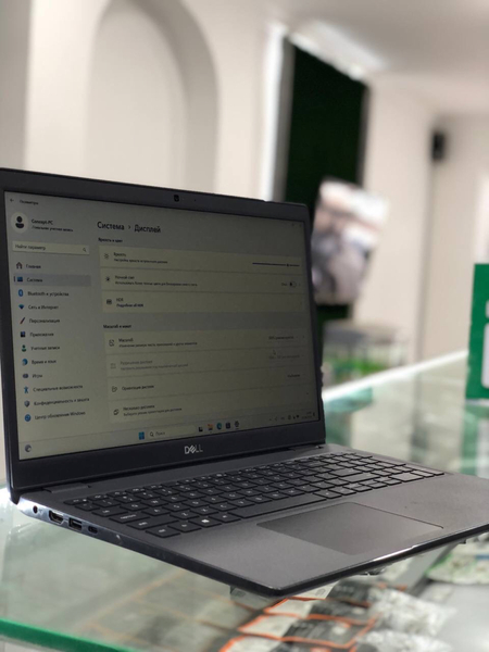 Noutbuk DELL i5 10-Avlod