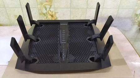 Продам мощный роутер Netgear R7900