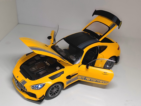 Mercedes AMG GT R 1:18 Металлическая масштабная модель машинка