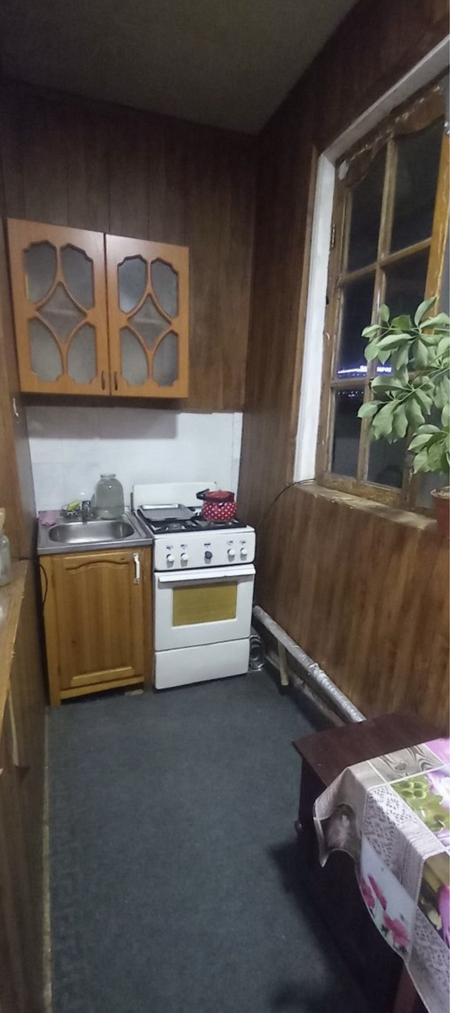 Срочно продается 2/4/4 ком квартира куйлюк 1