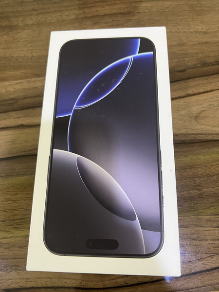 iphone 16 promax 256 gb black  titanium  2 sim karta