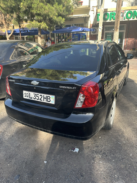 Lasetti 1.8 mexanika gaz bor polni gbo qilingan xolati yaxshi