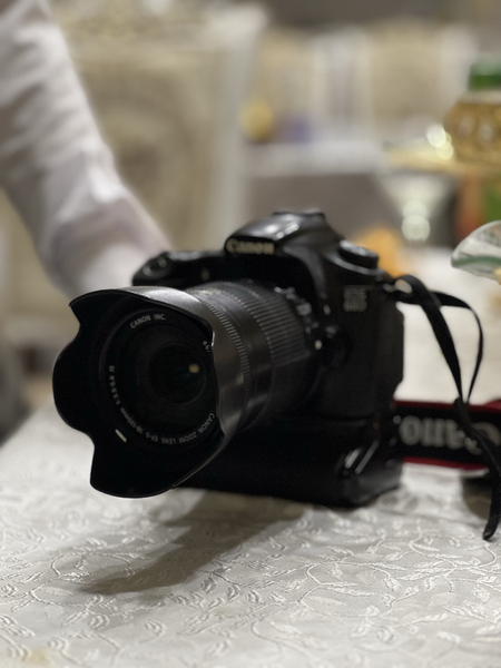 Canon 60 d …………………………………….