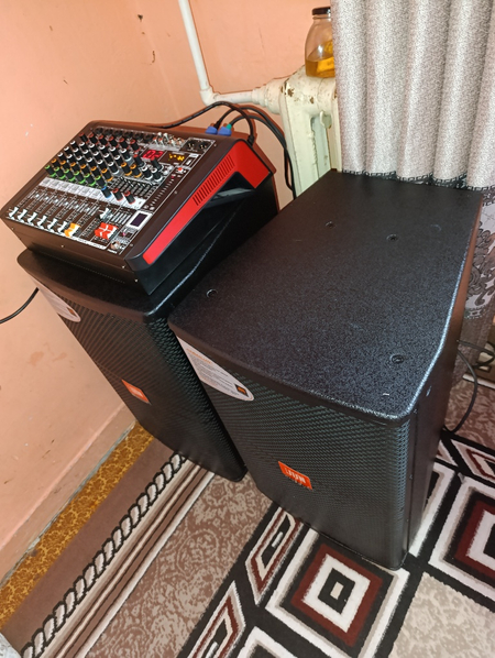 Pult va kalonka yaxshi xolatda