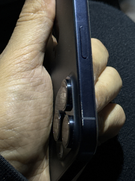 Iphone 15 pro max blue