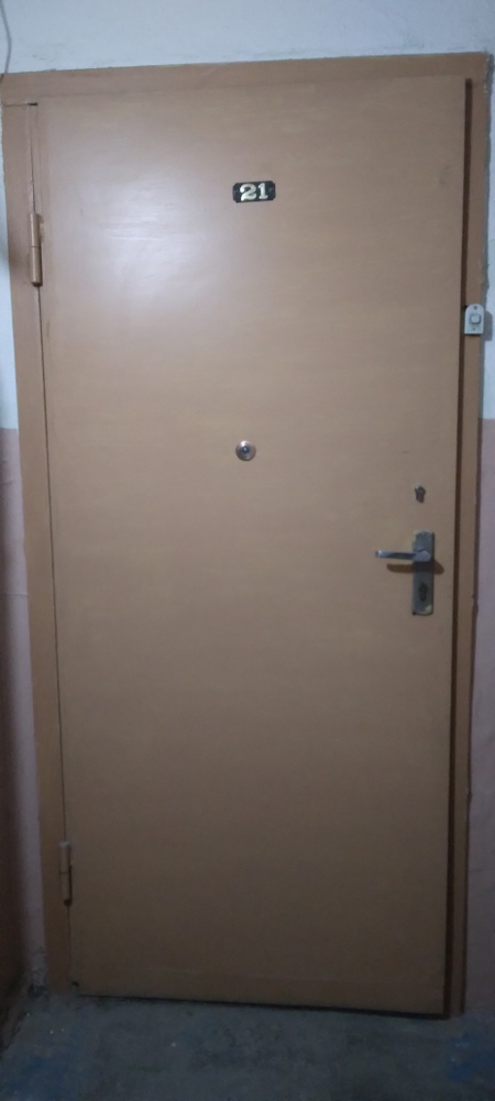 Tenir eshik gaz vannasi bilan