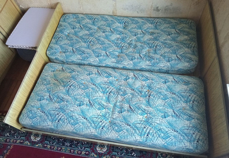 Spalniy mebeli palirovanniy