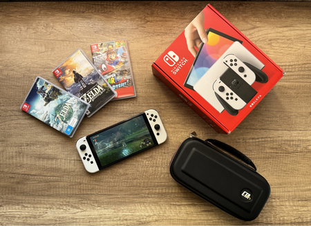 Nintendo Switch OLED в отличном состоянии (цена без игр)