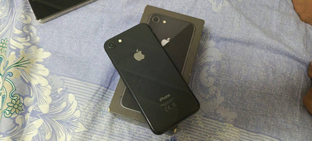 Iphone 8 karobka bor