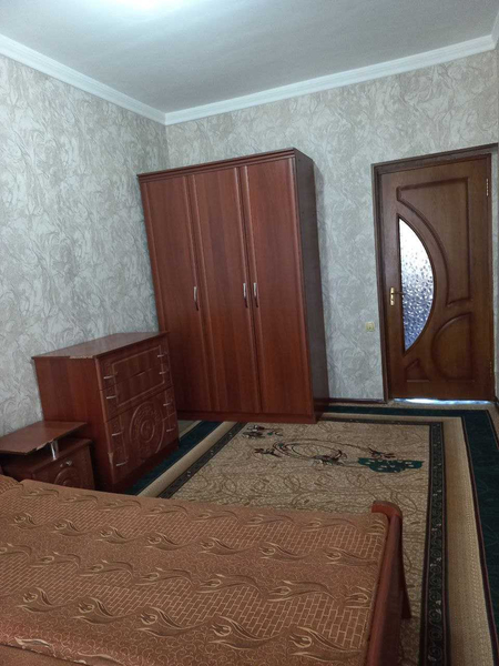 (К125036) Продается 4-х комнатная квартира в Мирабадском районе.